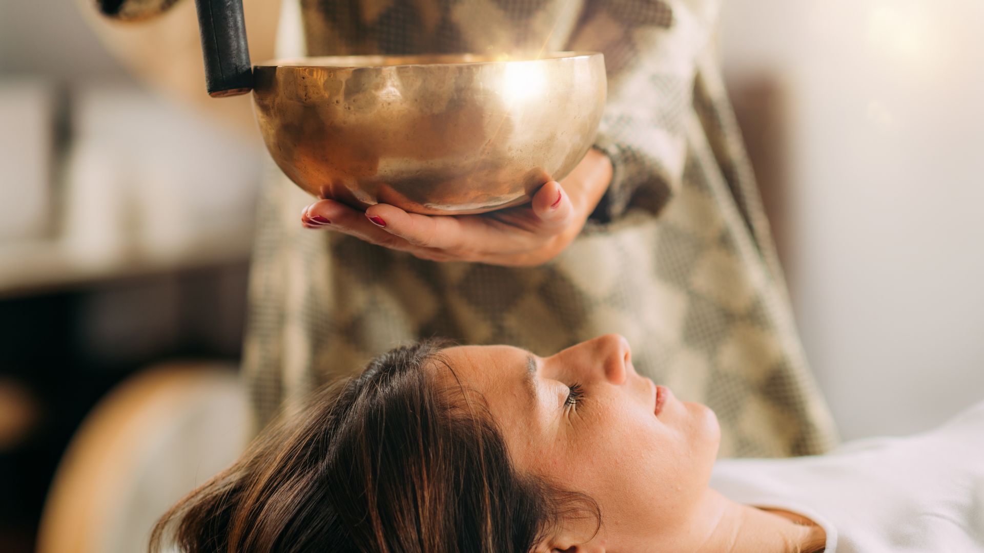 Best Reiki Practices for Emotional Healing - Flow Wellness Centre